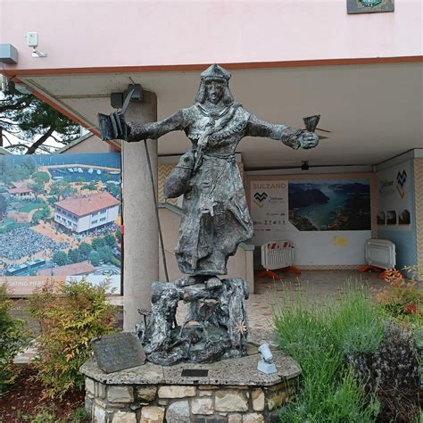 Statua Di Teofilo Folengo 2024 All You Need To Know Before You Go With Photos