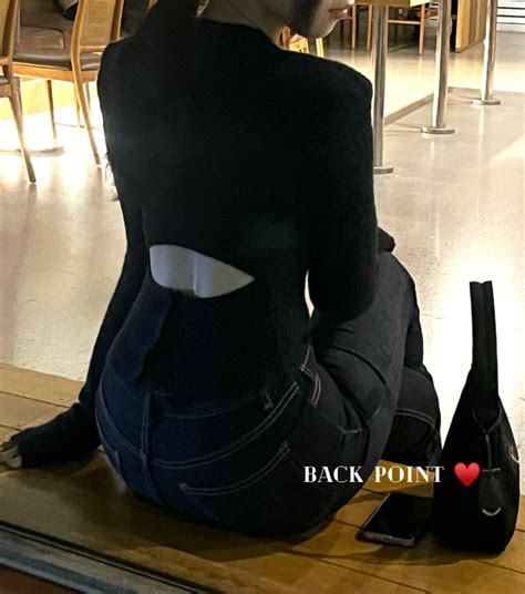 [기간할인 뒷트임섹시] 로제 뒷트임 페이크 쫀쫀 글램 어깨패드내장 제거가능 앙고라 라운드 니트 Knit 에이블리