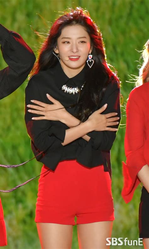 [bof포토]레드벨벳 슬기 부산 바람 너무 추워~