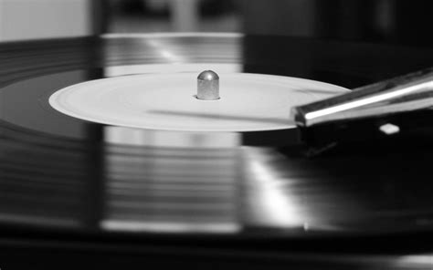 Vinyl player | Photo: Fabio Penna www.fabiopenna.com | Fabio Sola Penna ...