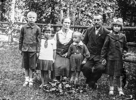 Fotografas Ignas Šilkinis Drąsus Avantiūristas Prieš šimtmetį Rodęs Kiną Vidurinėje Azijoje