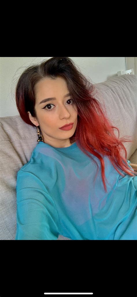 Mary Cherry Rreactgirlsofyt