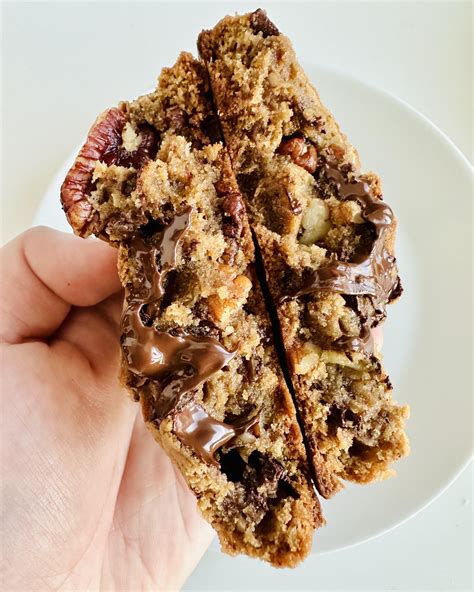 Levain Bakery Style Chocolate Chip Cookies Rbaking