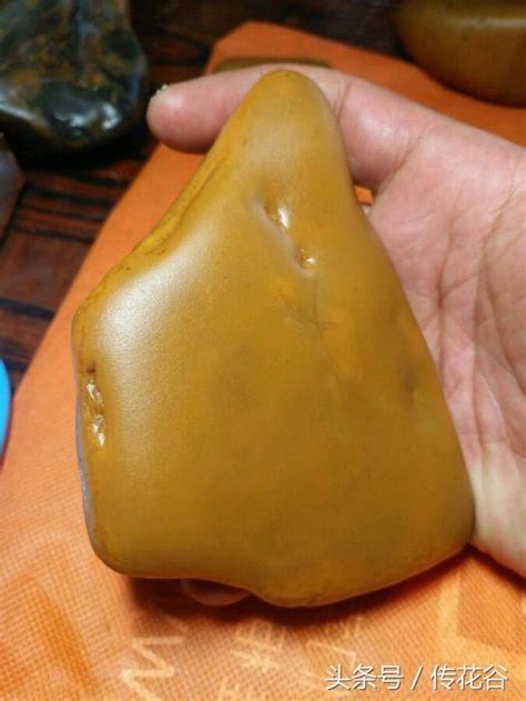 撿石頭江西黃蠟石 每日頭條