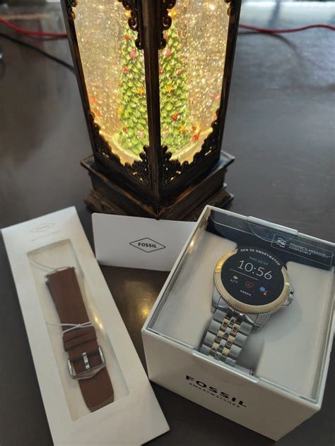 Fossil Smartwatch Dw11f2 Mobile Phones And Gadgets Wearables And Smart Watches On Carousell