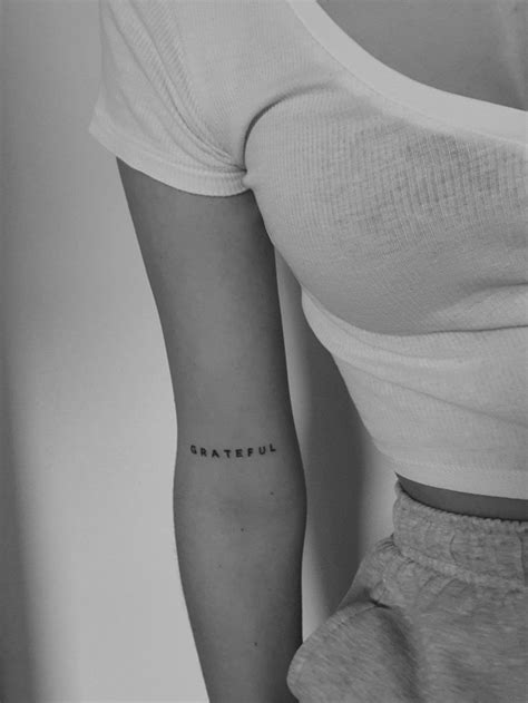 Pin By Maria On Tattoos Pretty Hand Tattoos Cute Hand Tattoos Basic