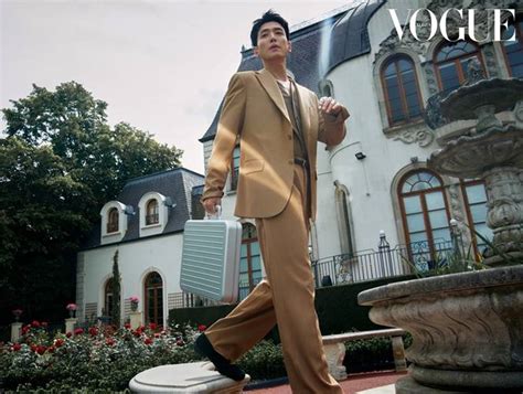 패션엔 정경호 어느덧 데뷔 20주년 더욱 깊어진 유러피안 클래식 댄디룩