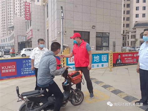 下沉社区、战疫有我进行
