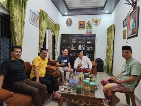 Kasi Pidsus Kejari Tanggamus Jalin Silahturahmi Dengan Ketua APDESI DPC Tanggamus Beserta