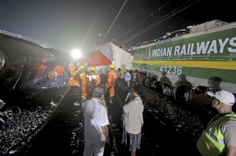 【有片】印度東部3列火車相撞意外 釀逾千死傷慘劇 上報 國際