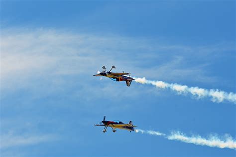 기념 에어쇼 24 6 월 2017의 Roudnice 체코 공화국 그의 성능을 보여주는 Extremeair Xa42 비행기와 황소