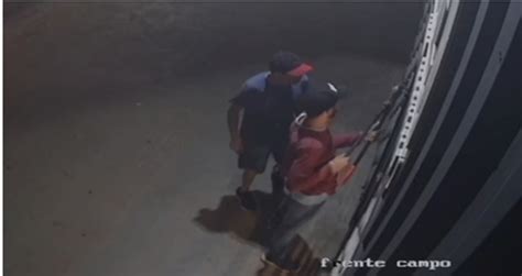 Vídeo Quatro Homens E Uma Mulher São Presos Por Furto De Veículos