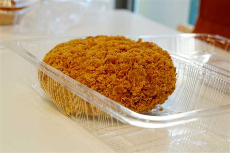 開店米沢牛がみっちみち伊勢丹立川店にオープンした米沢牛の専門店米沢 琥珀堂で米沢牛コロッケと米沢牛スペシャルメンチを食べてみ