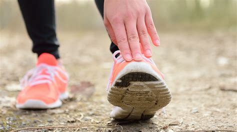 How To Fix Plantar Fasciitis Or Plantar Fasciosis The Balanced Runner™