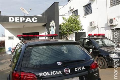 Bêbado e sem CNH motorista desrespeita placa de PARE e bate em viatura
