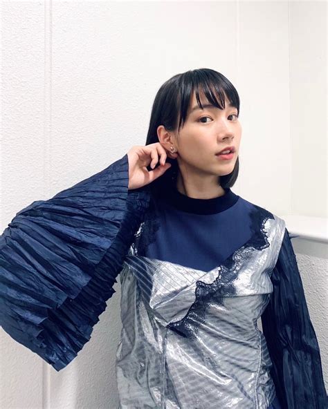 のん、毎日新聞新cm撮影時のオフショットを公開 画像一覧（25） The First Times