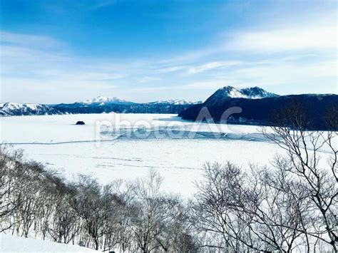氷結の摩周湖 No 23551360｜写真素材なら「写真ac」無料（フリー）ダウンロードok