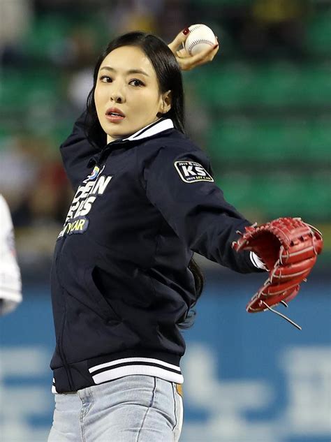 배우 이다희 왜 실검에 프로야구 한국시리즈 2차전 시구자로 등장 아주경제