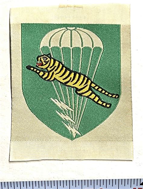 Arvn Lldb Special Forces Bevo Patch Enemy Militaria