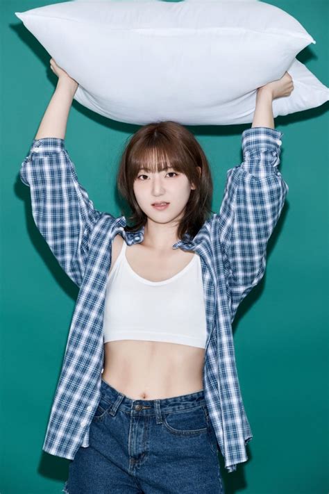 경서 컴백 맞아 새 프로필 사진 공개탄탄 복근 파이낸셜뉴스
