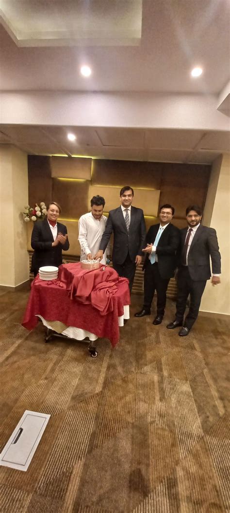 raghib qureshi on linkedin luxus 15 comments