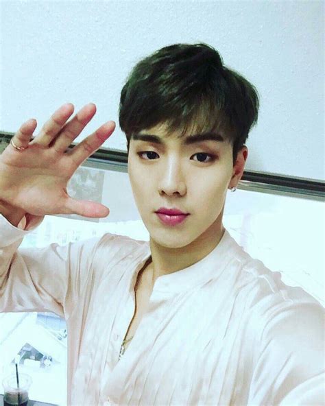 Пин от пользователя M K на доске Kpop Корея