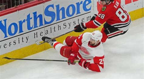 Detroit Red Wings Vs Chicago Blackhawks 3620 Nhl Pick Odds And