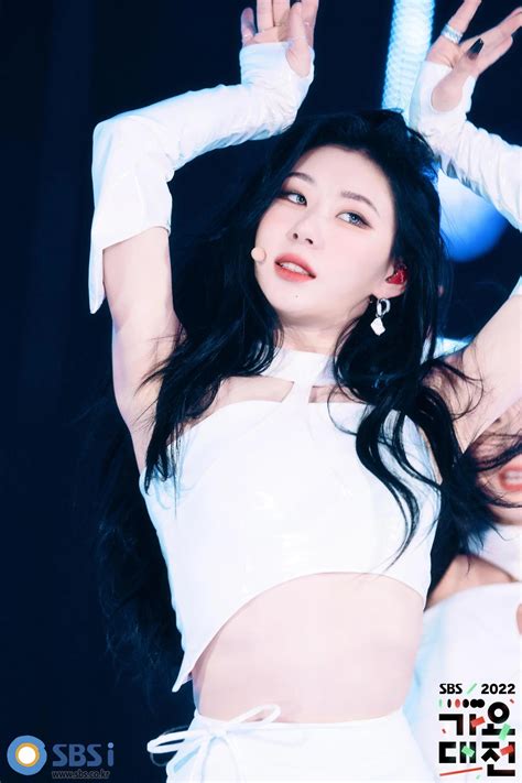 221224 Chaeryeong Rchaeryeong