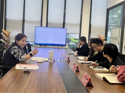 凝心聚力 求索奋进丨我校召开辅导员素质能力提升训练营工作座谈会 西安培华学院 学生服务中心