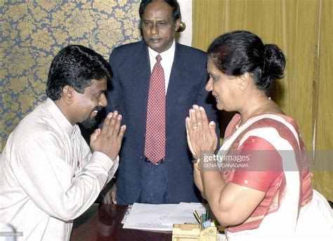 තමන්ගෙ බැරිකමට ආණ්ඩුවට බිස්නස් බෑ බෑ කියන උන්ට මෙන්න Elakiri