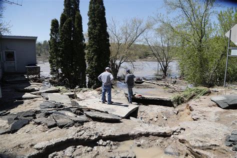 Michigan Flood Displaces Thousands Threatens Superfund Site National