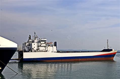 Cargo Terminal For Transshipment Of Cement Containers And Other Cargoes Loading And