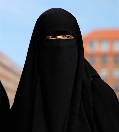 Burqa News Latest Breaking Updates And Headlines Today Cute Couple