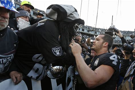 Raiders Fans Boo Derek Carr After Loss In Oakland Raiders News Sports