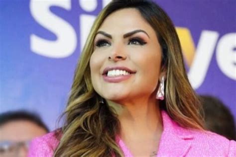 Vídeo em entrevista Silvye Alves reclama de extremistas na Câmara