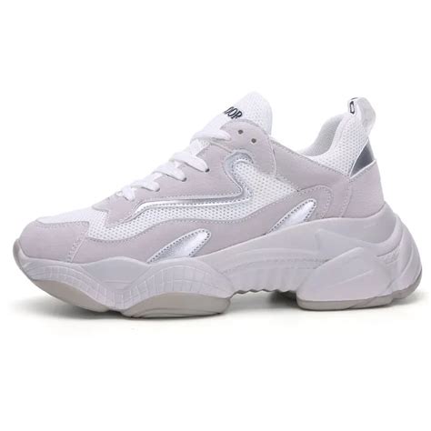 Теннисные туфли на платформе для женщин светильник эластичные удобные кроссовки модная