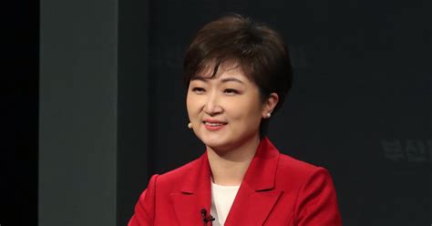 “文 저격수 이언주를 민주당 복당” 친문 발끈