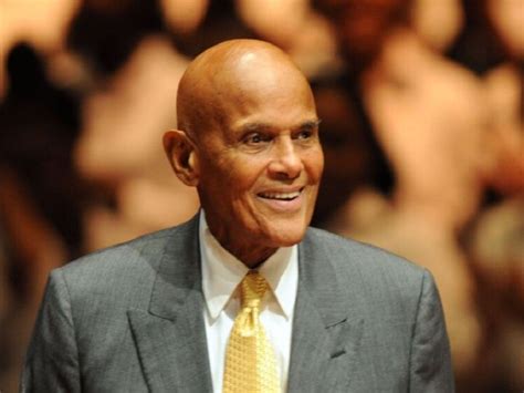 El cantante y activista Harry Belafonte muere a los 96 años CURADAS