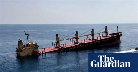 Houthis Deny Targeting Underwater Cables Amid Marine Disaster Warning