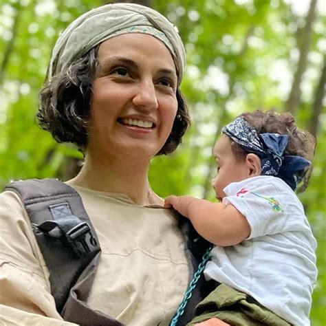 حدیث میرامینی از همسر و پسرش رونمایی کرد