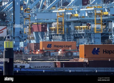 Rwg Container Terminal Autonomous Container Transport At The Quay