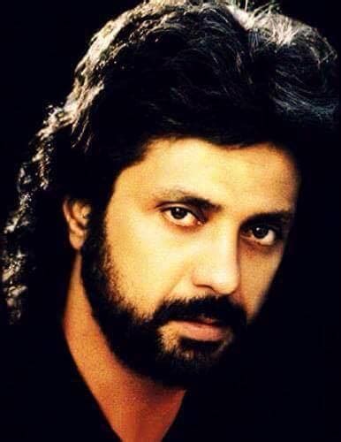 یاور همیشه مومن