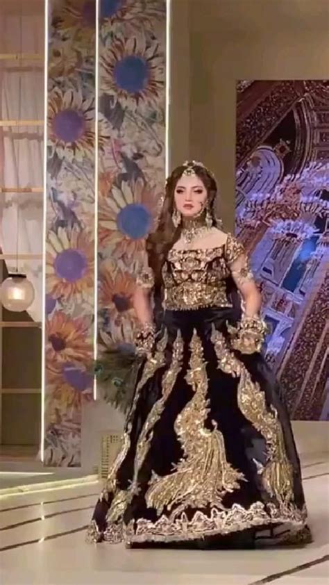 Alizeh Shah Fashion Show 😜
