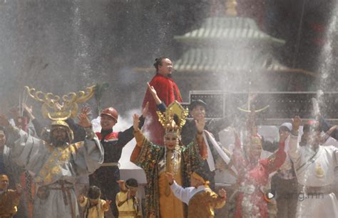 Үндэсний баяр наадмын хүндэтгэлийн концертын зохиолын найруулга найруулагчийг шалгаруулна