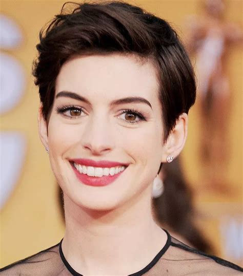 How To Style A Pixie Cut According To Celebrities Artofit