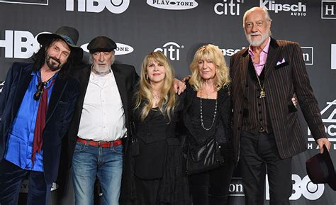 RIP Fleetwood Mac Singer Songwriter Christine McVie Dead At Sandra Rose