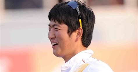 [sw포토]태극기 펼친 김우진