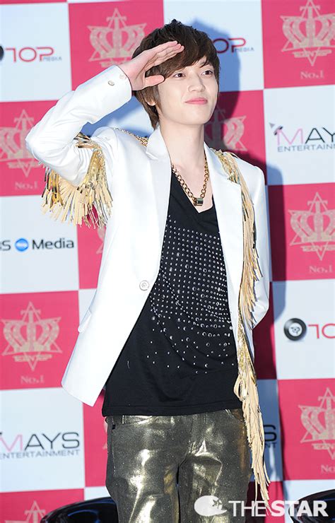 포토 틴탑 니엘 제 멋진 모습 3d로 감상하세요 Pickcon
