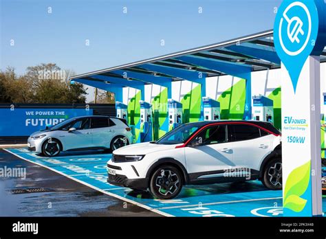 Electric Cars Uk Electric Cars Charging At Public Electric Car