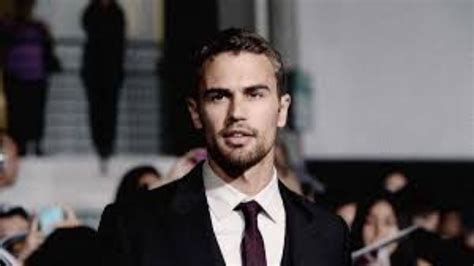 Theo James Wallpapers 75 Pictures Wallpaperset